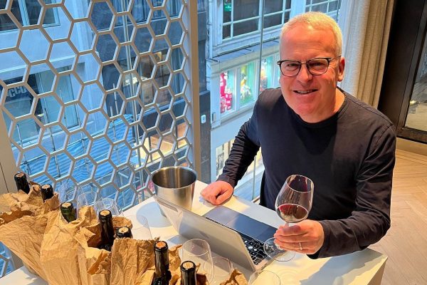 James Suckling buys New Zealand vineyard – The Real Review